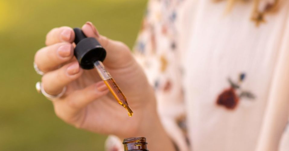 CBD-olja och apoteket. Säljer apotek CBD? Apotea, Hjärtat, Kronans m.m ...